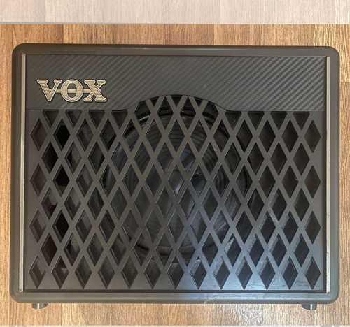 Гитарный комбоусилитель   звуковая карта VOX VX II