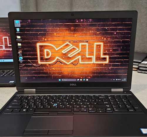 Dell 3520 FHD IPS i5-7440HQ 2.8Ghz/16Gb/512SSD/2Gb