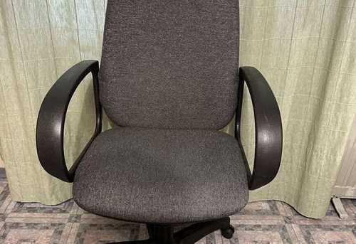 Компьютерное кресло (в офис) на колесиках