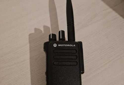 Носимая рация(радиостанция) VHF Motorola 4400