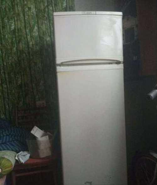 Холодильник двухкамерный Саратов
