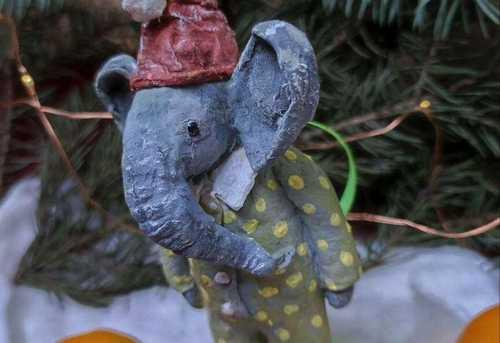 Ватная ёлочная игрушка Слон Слонёнок-клоун