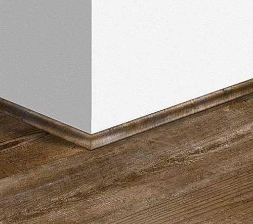 Плинтус Скоция Quick Step Vinyl 17x17х2400/ 40018
