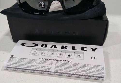 Солнцезащитные очки оригинал Oakley Men's Oo9238