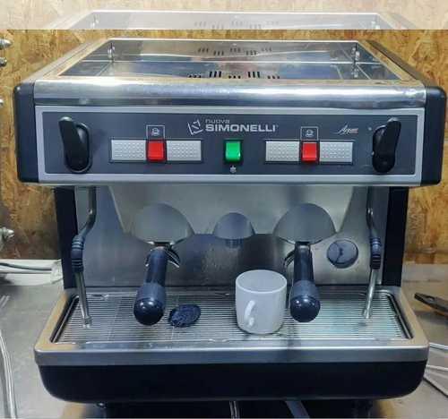 Кофемашина Nuova Simonelli Appia life