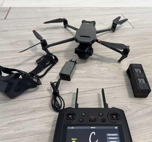 Квадрокоптер dji мавик 3 pro с пультом