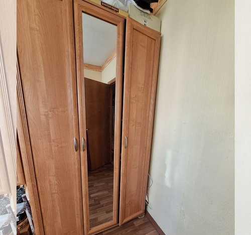 Шкаф 3 х створчатый бу