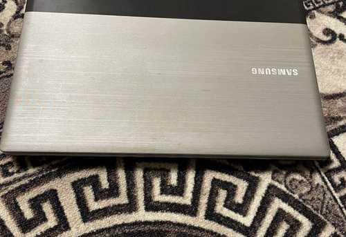 15.6" Samsung NP-RV513, 320 ГБ, E-450, RAM 2 ГБ, ATI Radeon HD 6320