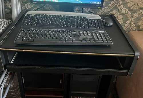 Компьютер с копьютерным столом