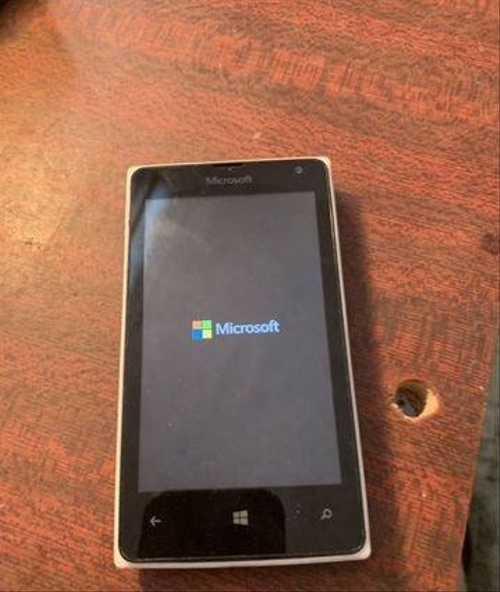 Телефон Microsoft lumia 435