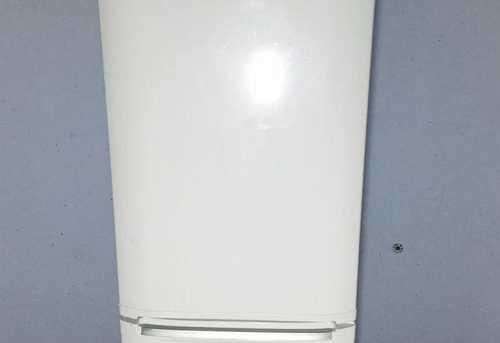 Холодильник двухкамерный Ariston full no frost