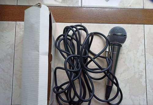 Микрофон для караоке проводной LG ACC-M900K
