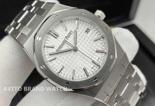 Часы Audemars Piguet Royal Oak Ladies новые white