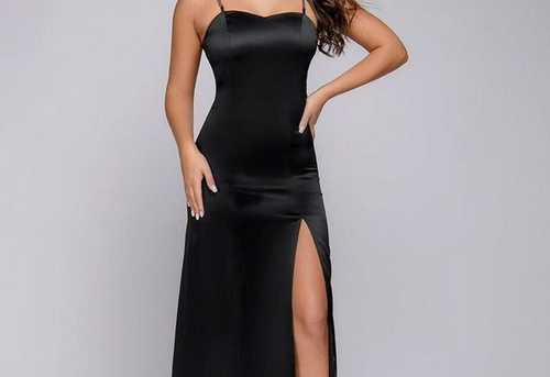 Черное платье в пол с разрезом