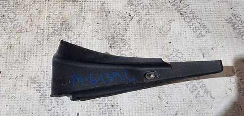 Уголок лобового стекла Mazda 6 GH мазда