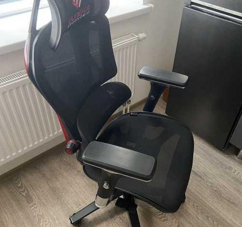 Игровое кресло Eureka Ergonomic Typhon