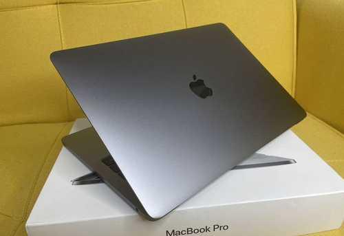 Отличный MacBook Pro 13 2017 256Gb комплект
