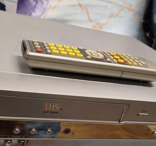 DVD+VHS рекордер BBK, запись на диск, рабочий 100%