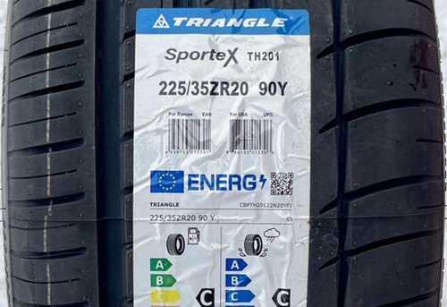 Triangle TH201 Sportex 225/35 R20 90Y