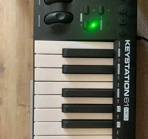 Midi клавиатура M-Audio Keystation 61 MK3 + педаль