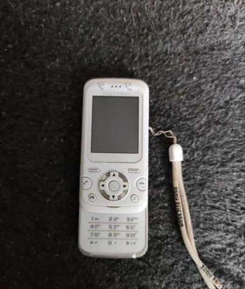 Сотовый телефон Sony Ericsson F305
