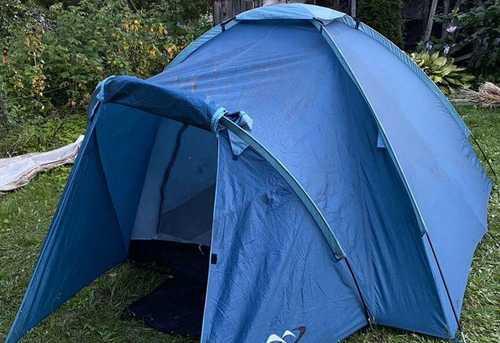 Палатка трехместная