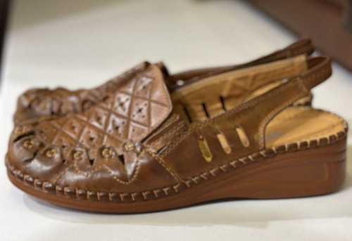 Сандалии 39-40