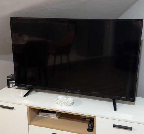 Телевизор SMART tv