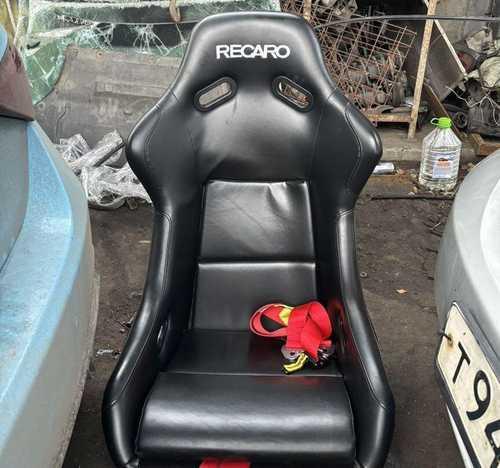 Сиденья Ковши Recaro