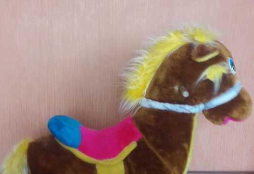 Лошадка-качалка для детей почти новая