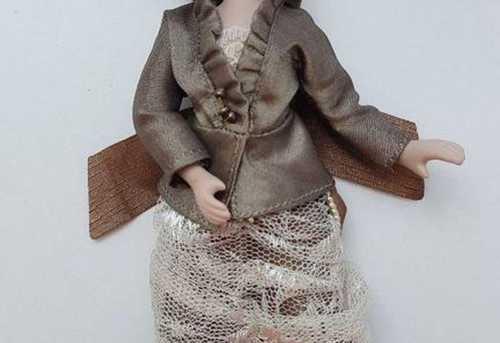 Коллекционная фарфоровая кукла "Дама эпохи"