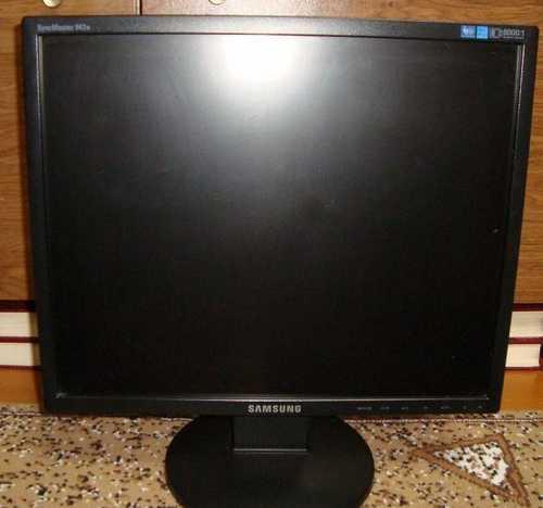 Монитор Samsung SyncMaster 943n