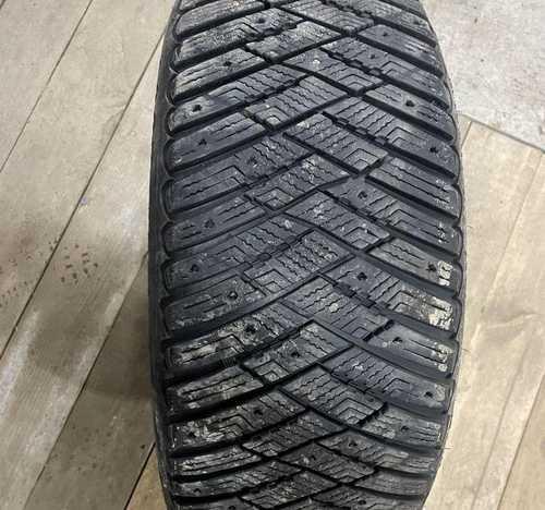 Goodyear UltraGrip 225/50 R17 98T