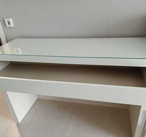 Туалетный стол IKEA Мальм