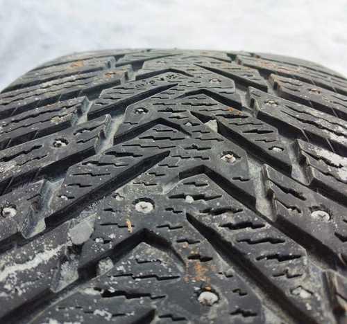 Nokian Tyres Hakkapeliitta 8 SUV 275/40 R20