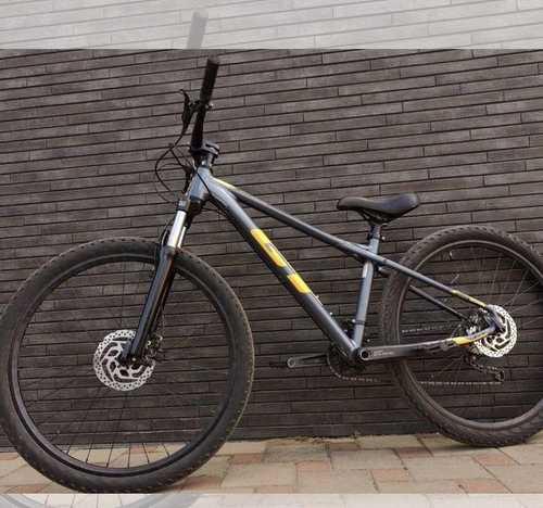 Велосипед GT avalanche 27.5