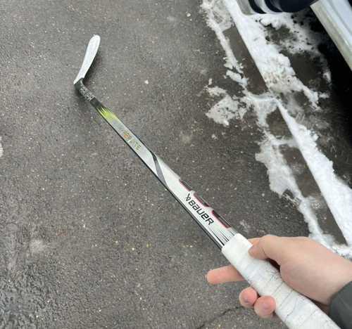 Продаю клюшку bauer hyperlite 2
