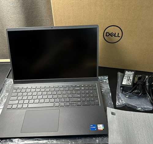 Dell Vostro 3520 3520-5651, 15.6", i5/16GB/512SSD