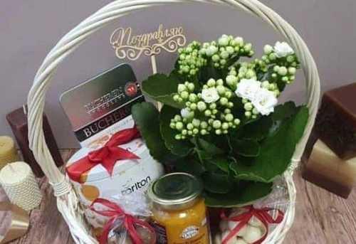 Подарочная корзина цветы и подарки на день рождени