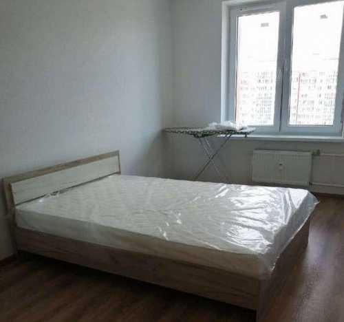 Кровать с матрасом новая