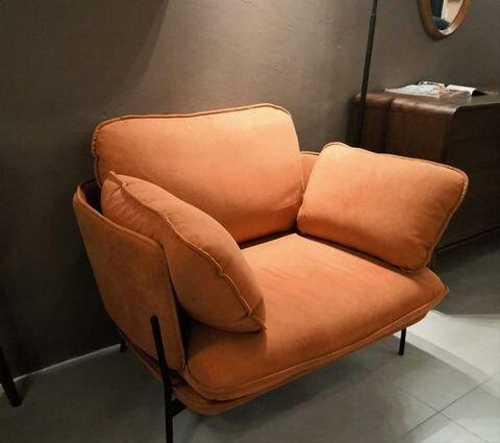 Мягкое стильное кресло