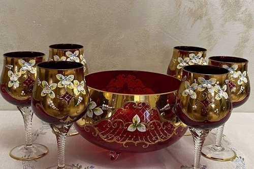 Бокалы для вина и ваза «Богемия»-рубин(Чехия)