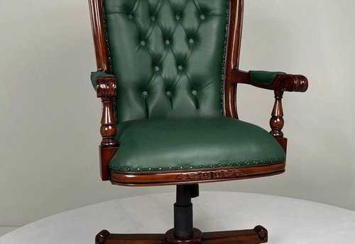 Кабинетное кресло C324 (зеленая кожа)