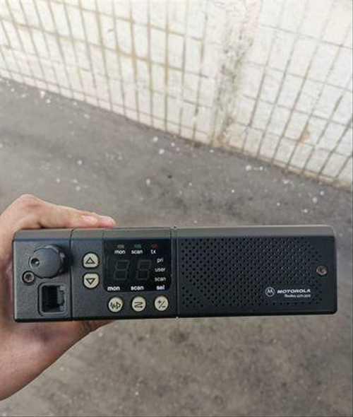 Продам радиостанцию Motorola GM 300 UHF