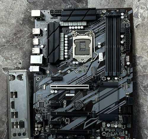 Материнская плата Gigabyte Z390 UD