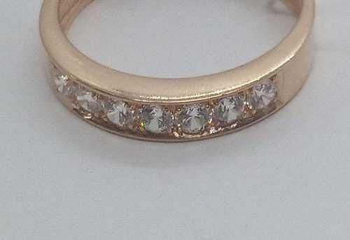 Золотое кольцо с Фианитом