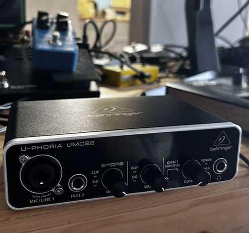 Звуковая карта behringer u phoria umc22