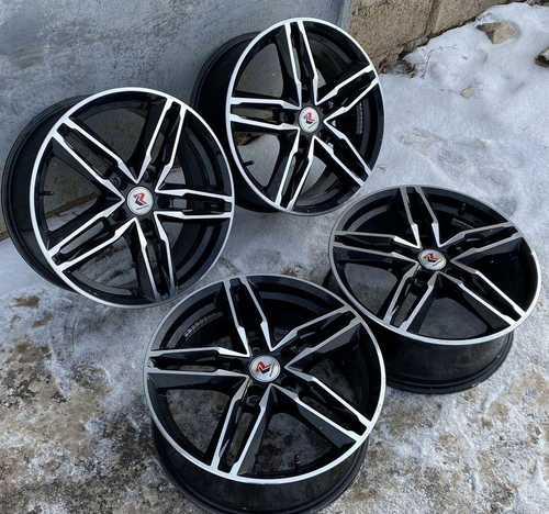 Литые диски R17 5x114.3 dia67.1