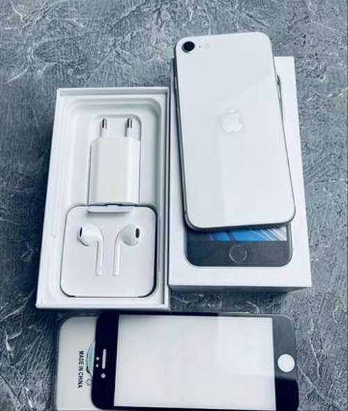 Новый iPhone se2020 128gb чехол в подарок