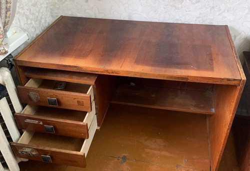 Письменный стол из массива дерева бу